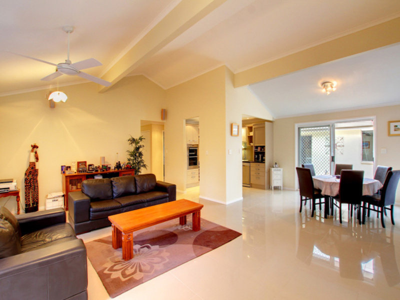 5 Branston Court, Nerang, Qld 4211 - Property Details