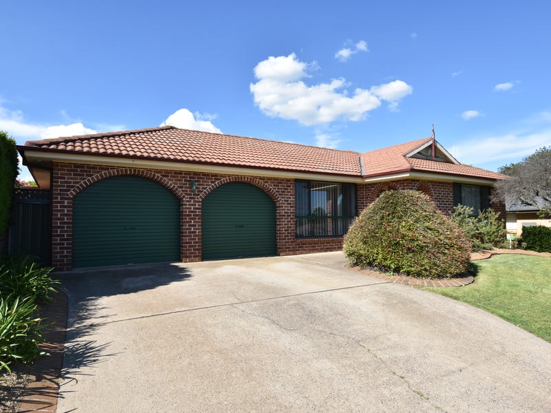 8 Melville Place, Orange, NSW 2800 - Property Details