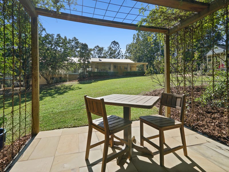 6 Lancing Street, Pullenvale, Qld 4069 - Property Details