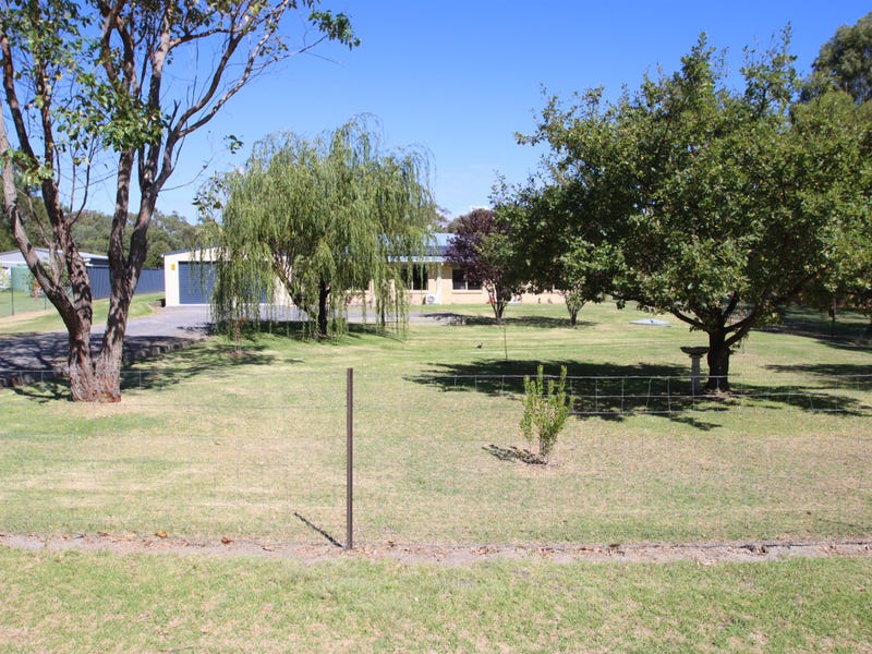 30 Merinda Street, Wallangarra, QLD 4383 - realestate.com.au