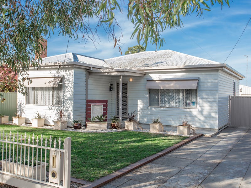 7 Alexandra Street, Sebastopol, VIC 3356 - realestate.com.au