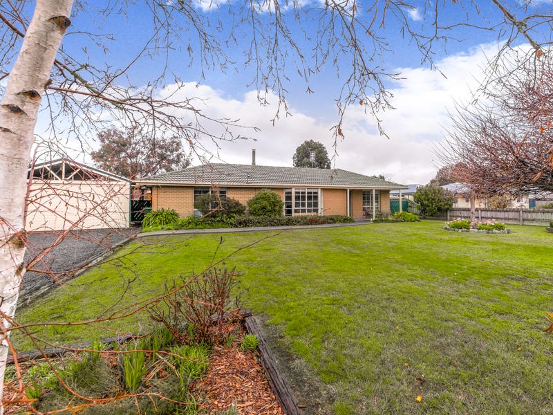 21 Rose Boulevard, Lancefield, Vic 3435 - Property Details