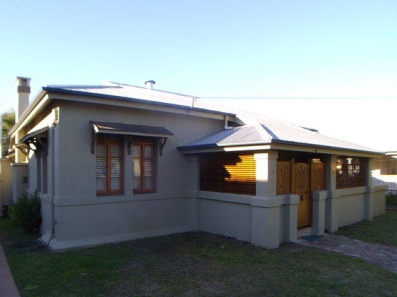 18 York Street, East Ipswich, QLD 4305 - realestate.com.au