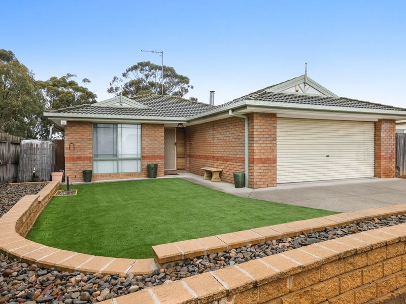 9 Columbia Circuit, Broadmeadows, VIC 3047 - realestate.com.au