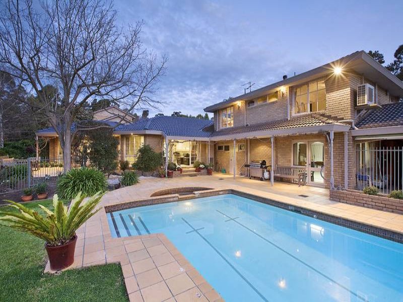 10 Little Valley Road, Templestowe, Vic 3106 - Property Details