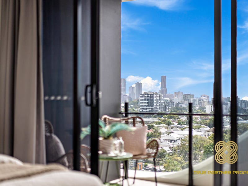 Sold Property Prices & Auction Results in 50 Deshon St, Woolloongabba ...