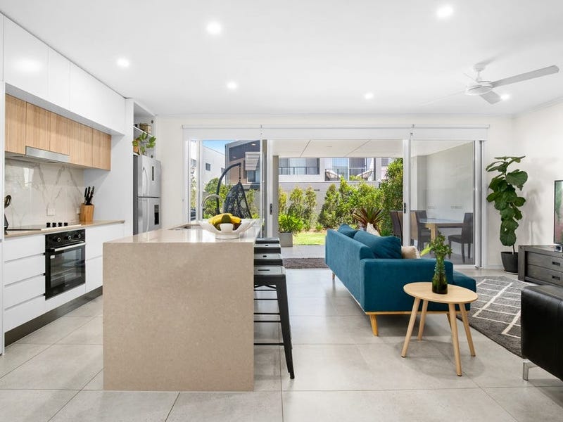 77 Florabella Drive, Robina, Qld 4226 - Property Details