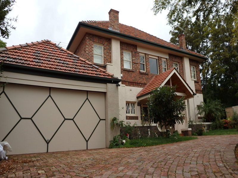 8 Linlithgow Avenue, Caulfield North, VIC 3161 - realestate.com.au