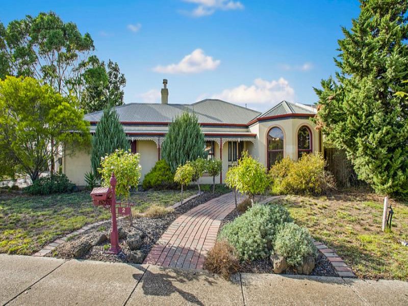 2 Spoleto Close, Keilor Lodge, VIC 3038 - realestate.com.au