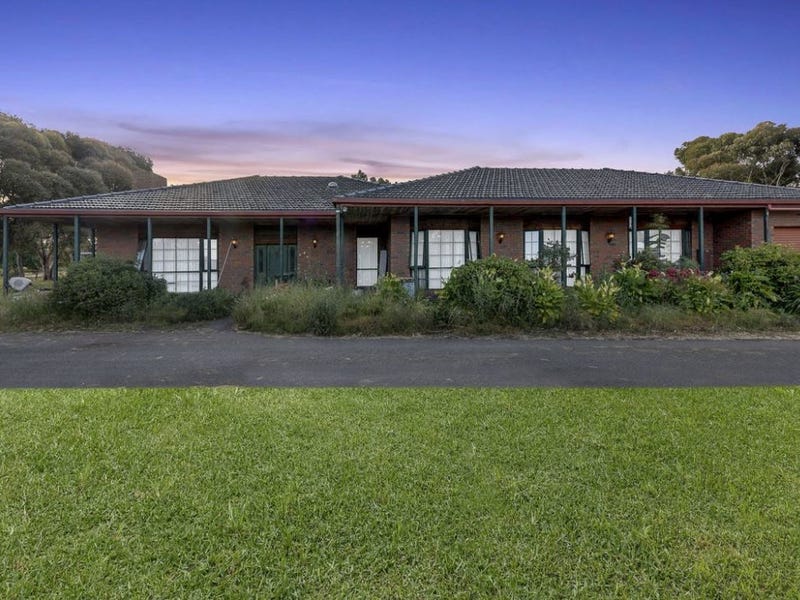 65 Stockwell Drive, Sunbury, VIC 3429 - realestate.com.au