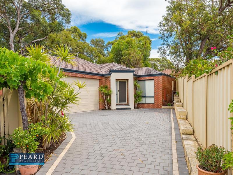 10 Clapton Court, Kingsley, WA 6026 - Property Details