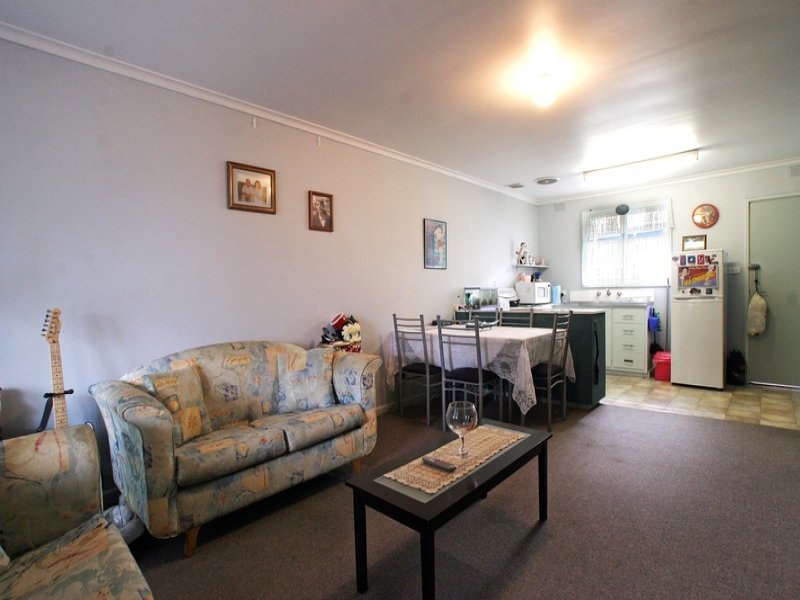 8 Nicholson Street, Ringwood East, VIC 3135 - realestate.com.au