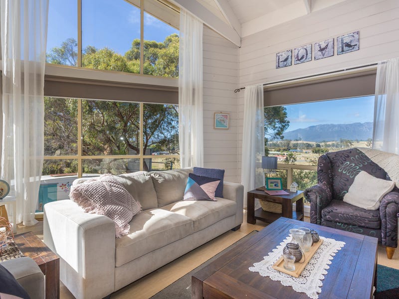 24 Johnson Street, Sheffield, Tas 7306 - Property Details