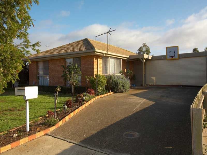8 Tiber Close, Werribee, Vic 3030 - Property Details