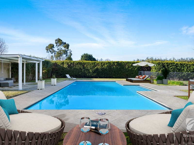 12 Parkfield Drive, Wodonga, Vic 3690 - Property Details