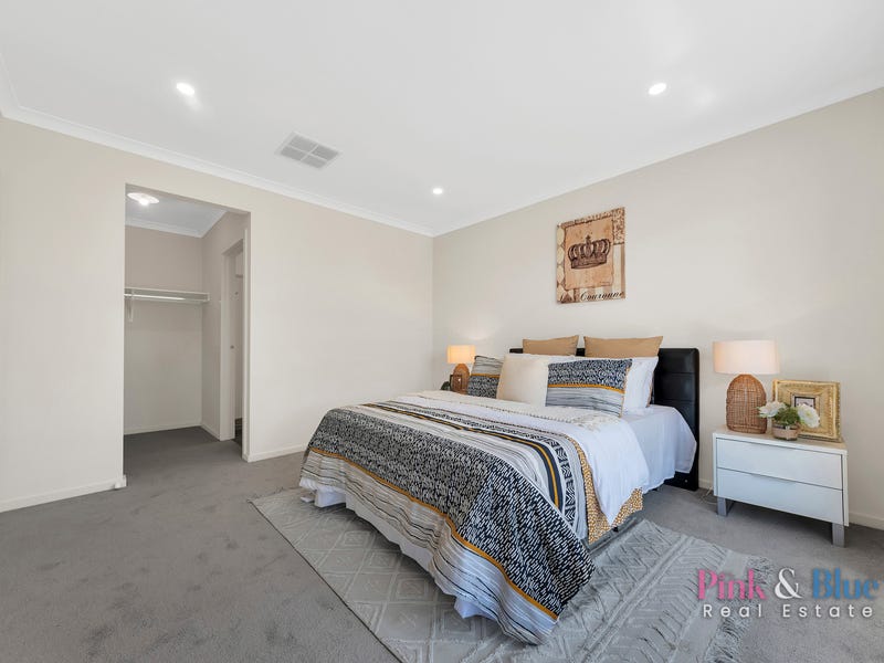 19 Bellview Drive, Rockbank, VIC 3335 - realestate.com.au