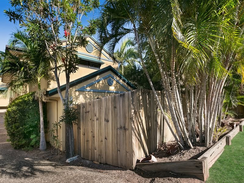 4/22 Cardross Street, Yeerongpilly, Qld 4105 - Property Details