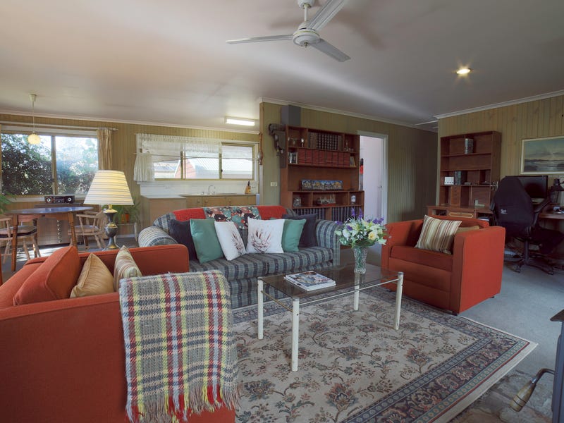 8 Baker Street, Tawonga South, VIC 3698 - realestate.com.au