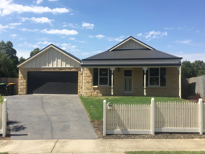 108 Cook Street, Drouin, VIC 3818 - realestate.com.au