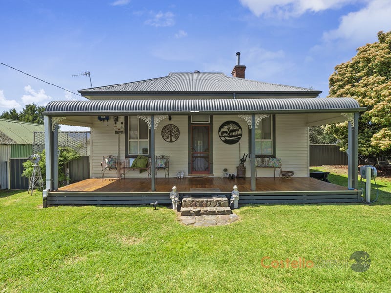 9 Shelley Rd, Walwa, Vic 3709 - Property Details