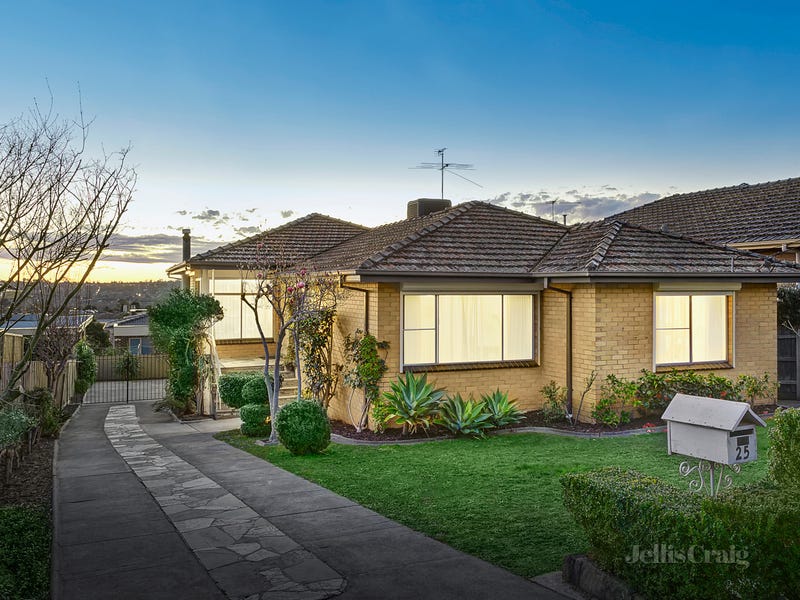25 William Street, Bulleen, VIC 3105 - realestate.com.au