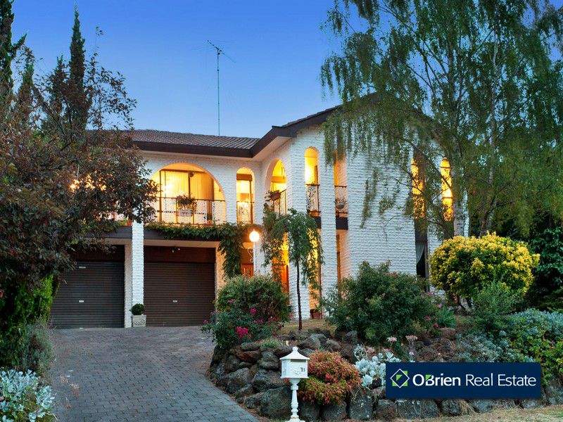 21 McNabb Street, Berwick, Vic 3806 - Property Details