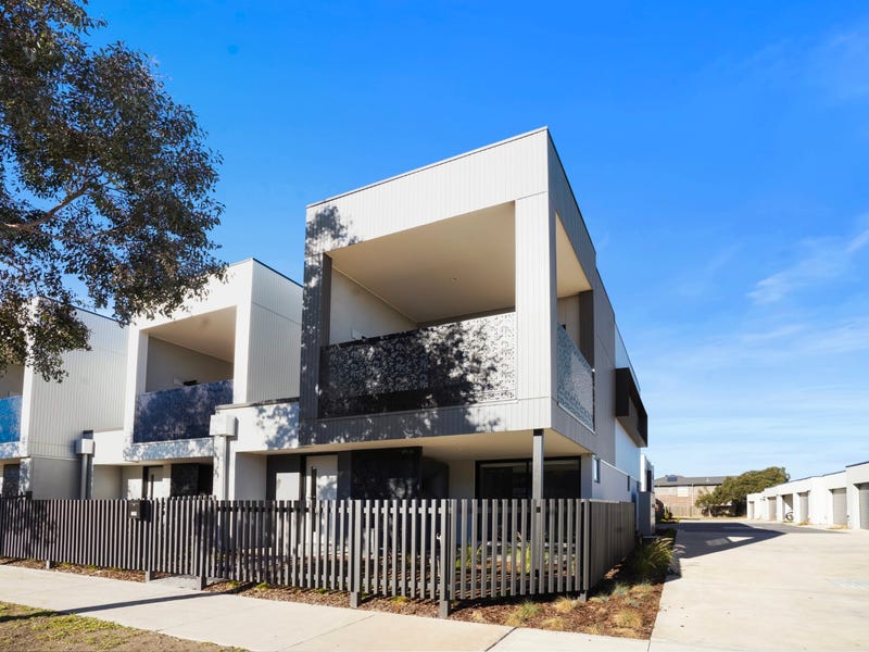 129 Grassbird Drive, Point Cook, VIC 3030 - realestate.com.au