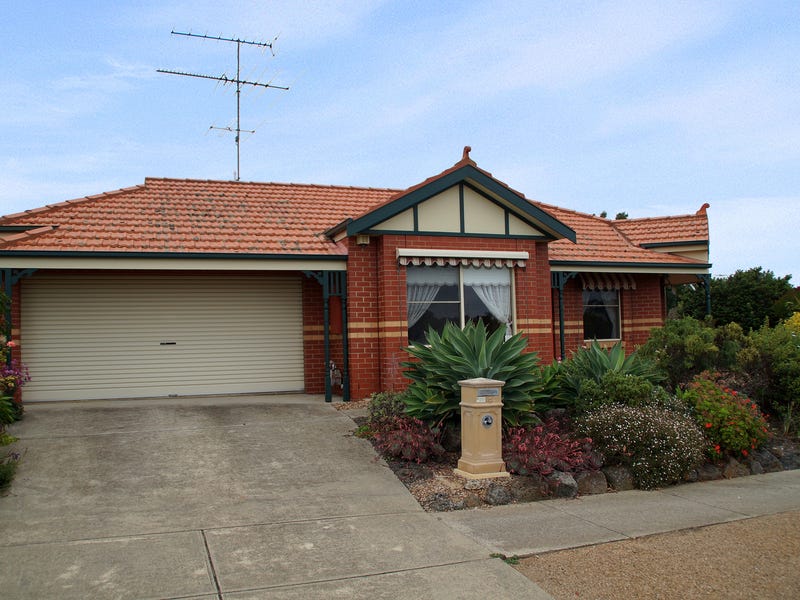 10 Broughton Drive, Highton, VIC 3216 - realestate.com.au
