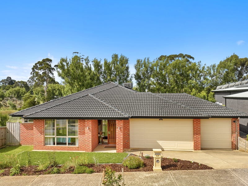 63 Jackson Drive, Drouin, Vic 3818 - Property Details