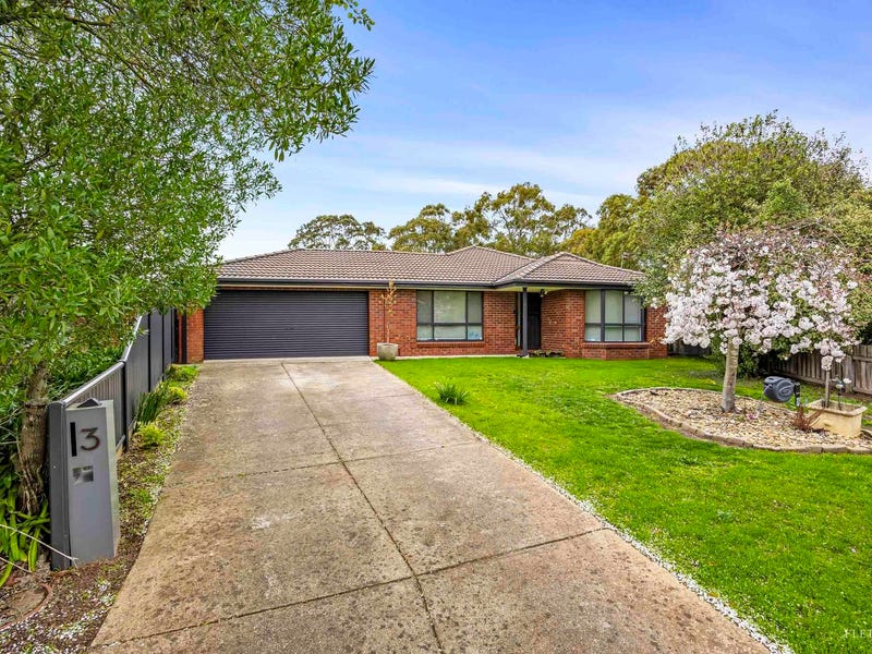 3 Brompton Place, Alfredton, Vic 3350 - Property Details