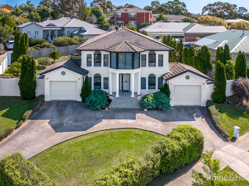 44 Heatherbrae Crescent, Sunbury, Vic 3429 - Property Details