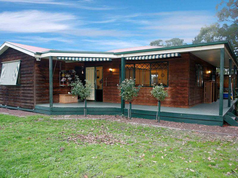 430 Berwick-cranbourne Road, Clyde North, VIC 3978 - realestate.com.au