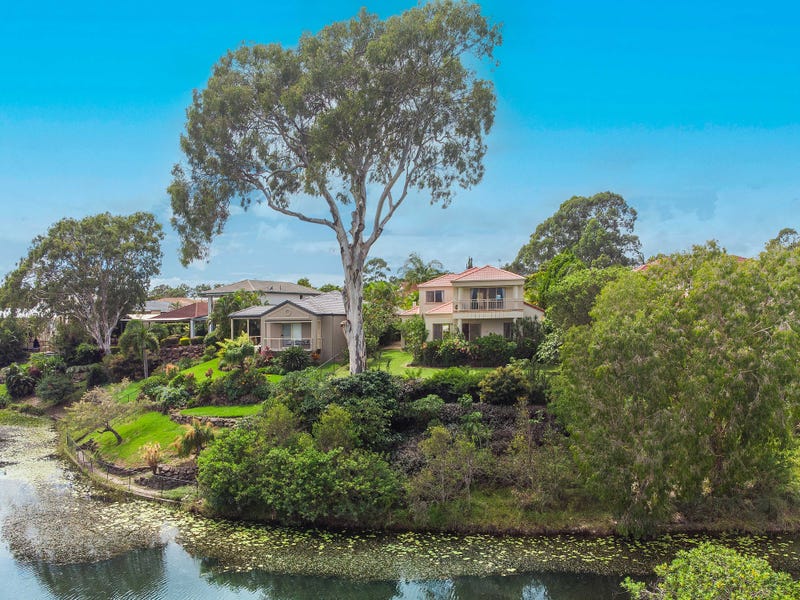 7 Kingston Heath Place, Robina, Qld 4226 - Property Details