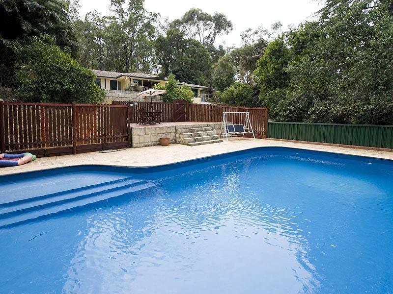 18 Croyden Road, Roleystone, WA 6111 - Property Details