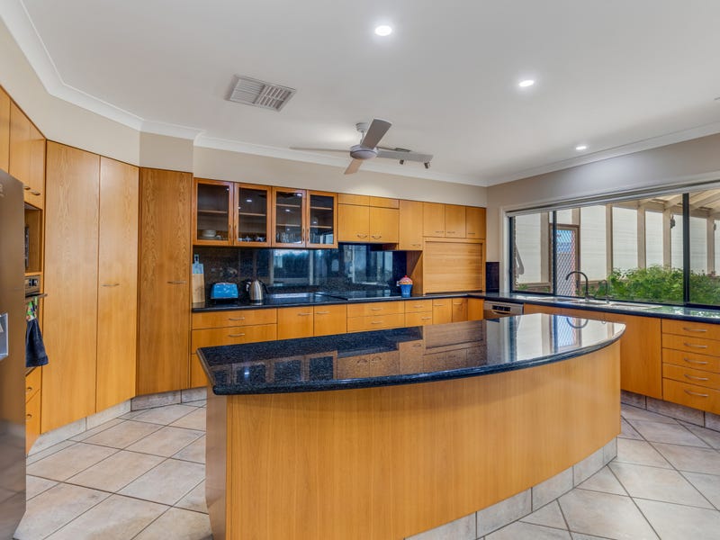 1 Murray Street, Kerang, Vic 3579 - Property Details