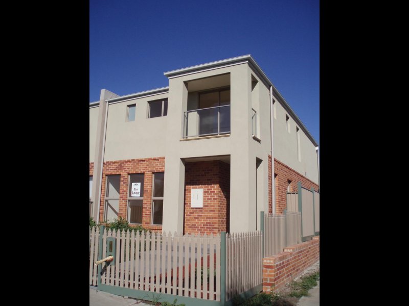 12 Appletree Grove, Cairnlea, VIC 3023 - realestate.com.au