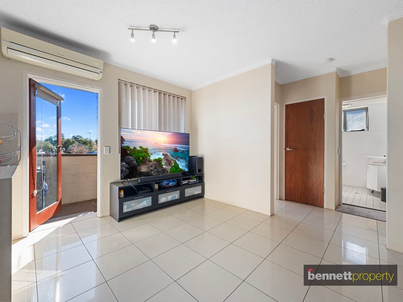 4/147 March Street, Richmond, NSW 2753 - Property Details