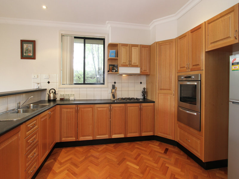 3/11 Dowle Street, Macleod, Vic 3085 - Property Details
