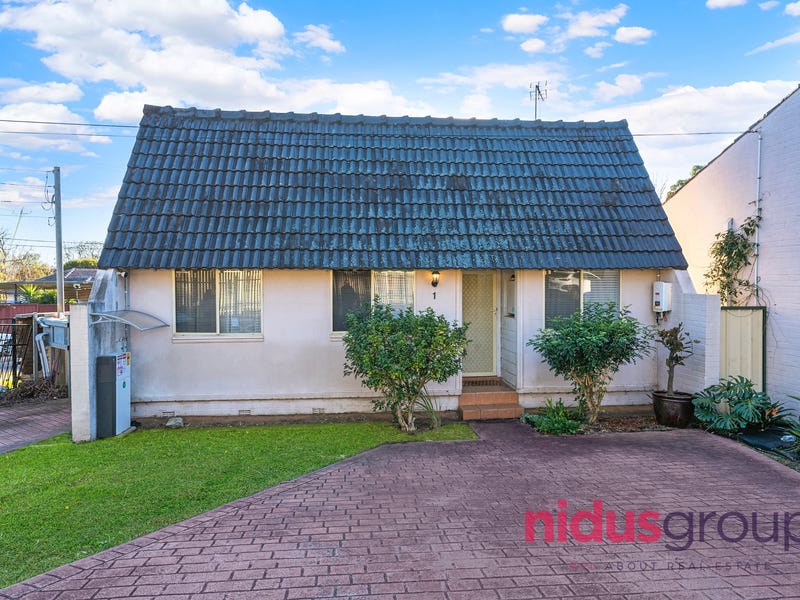 1/33 Kista Dan Avenue, Tregear, NSW 2770 - Property Details