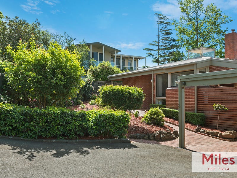 8 Albert Jones Court, Eaglemont, Vic 3084 - Property Details