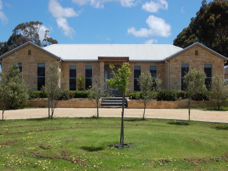 51 Quinns Road, Bushfield, VIC 3281 - realestate.com.au