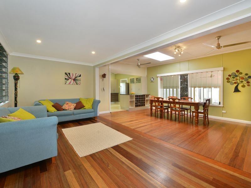 74 Upper Miles Street, Manoora, Qld 4870 - Property Details