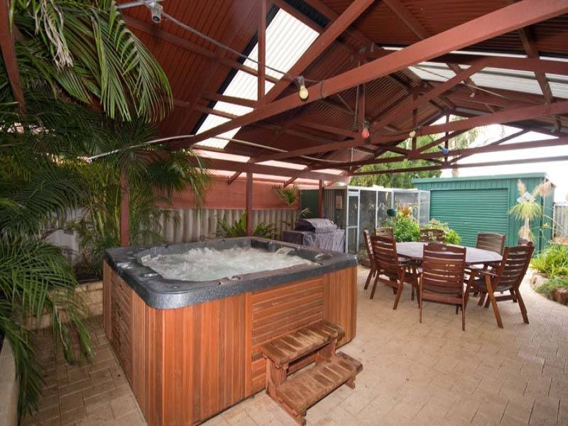 6 Woodlands Grove, Hocking, WA 6065 - Property Details