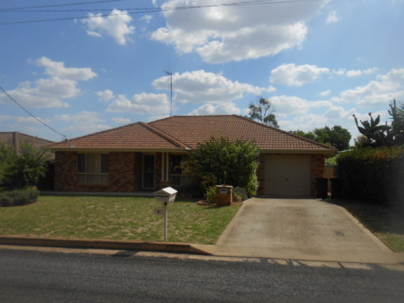8 Russell Street, Parkes, NSW 2870 - Property Details