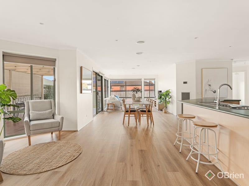 6 Chardonnay Drive, Skye, Vic 3977 - Property Details