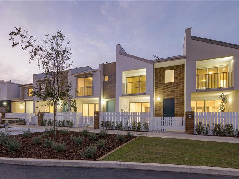 10 Azurite Way, Treeby, WA 6164 - realestate.com.au