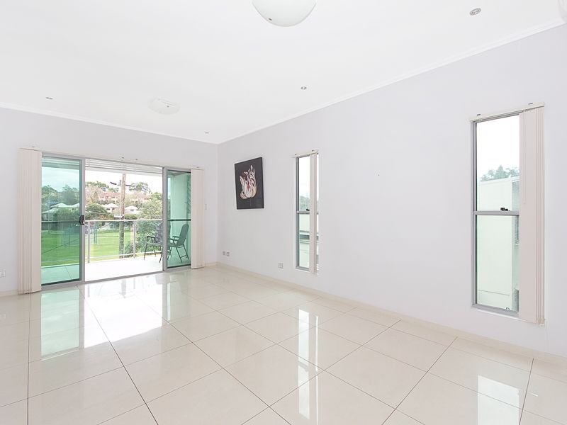 302/28 Dengate Lane, Taringa, Qld 4068 - Property Details