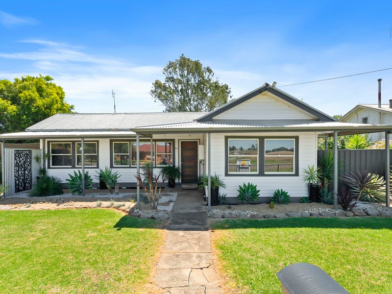 67 Howe Street, Finley, NSW 2713 - Property Details