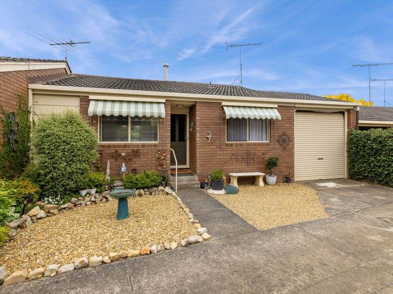 4/25 Prince Street, Gisborne, Vic 3437 - Property Details