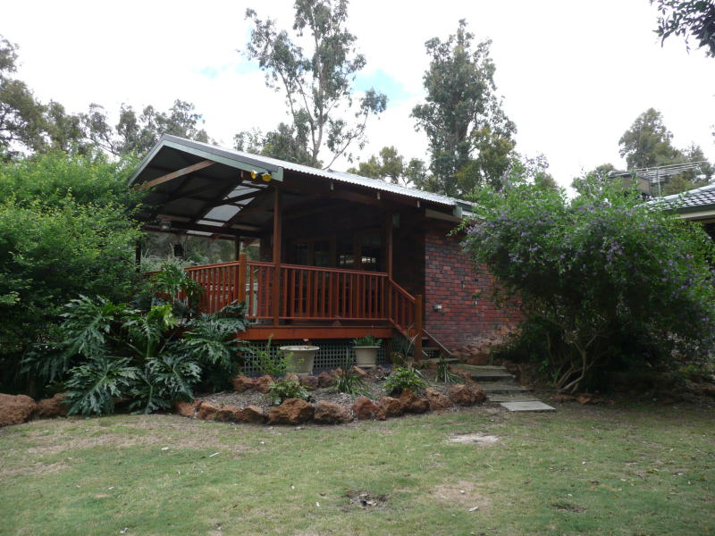 12 Stonegate Road, Roleystone, WA 6111 - Property Details